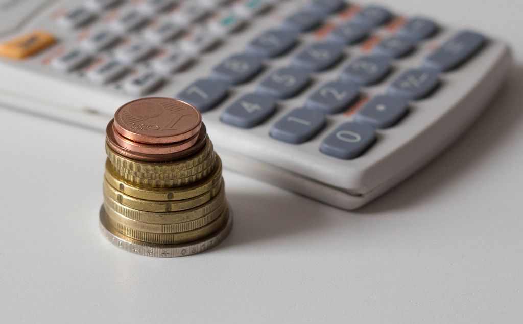 Calculating Savings Creative Commons Bilder Calculating Savings Creative Commons Bilder
